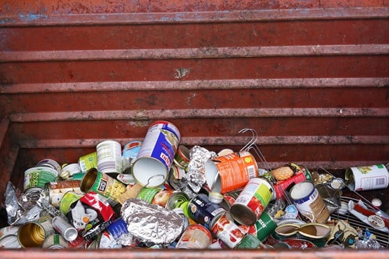 Ny metode resirkulerer metall uten omsmelting - SINTEF