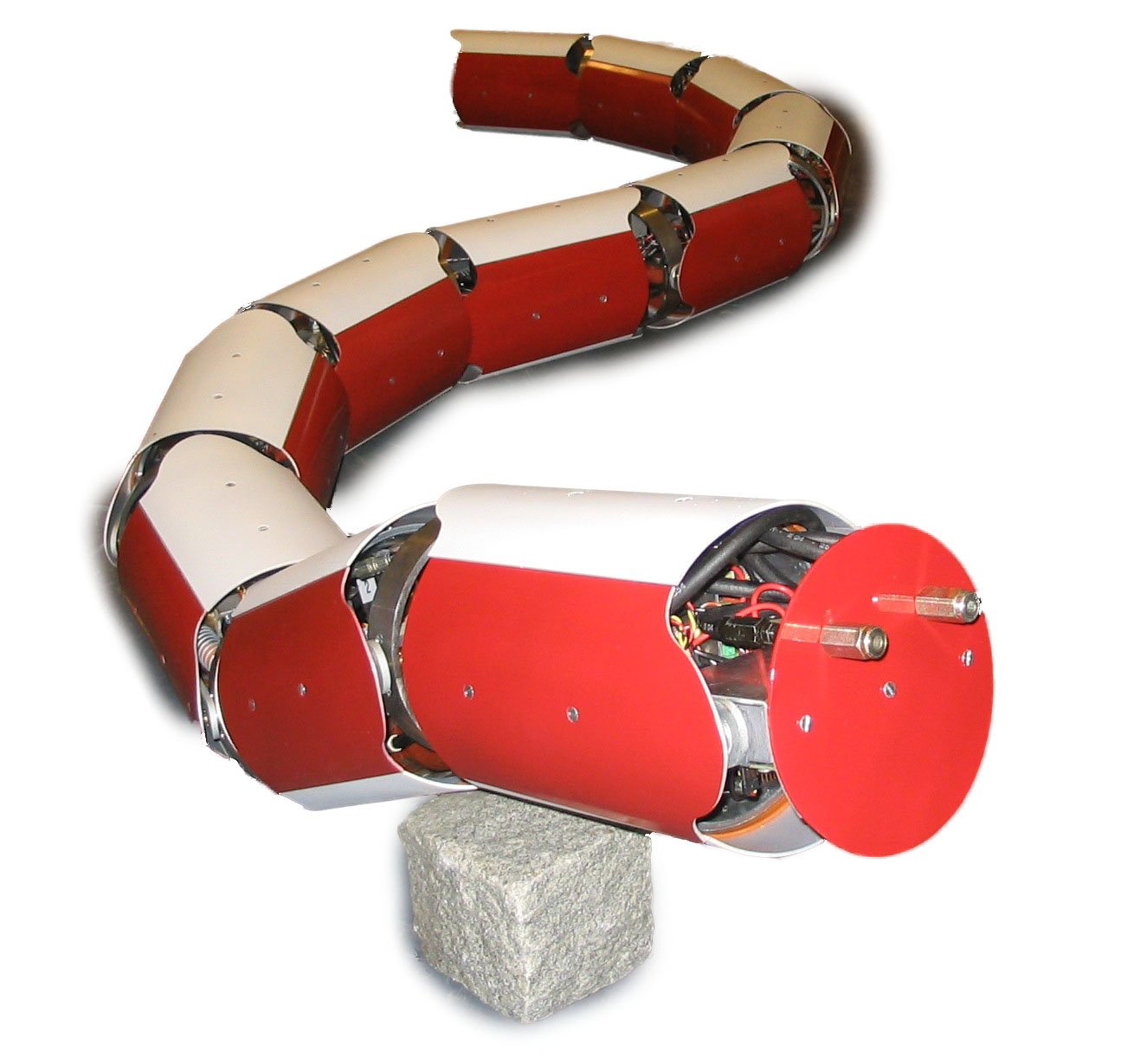 Anna Konda – The fire fighting snake robot. « FireStation.